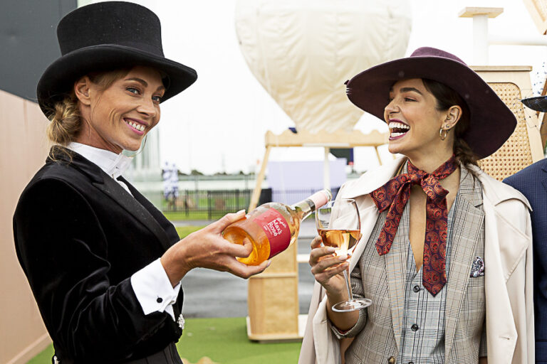 AUSTRALIAN SUPERMODELS JESS & ASH HART RETURN TO MELBOURNE FOR THE ...